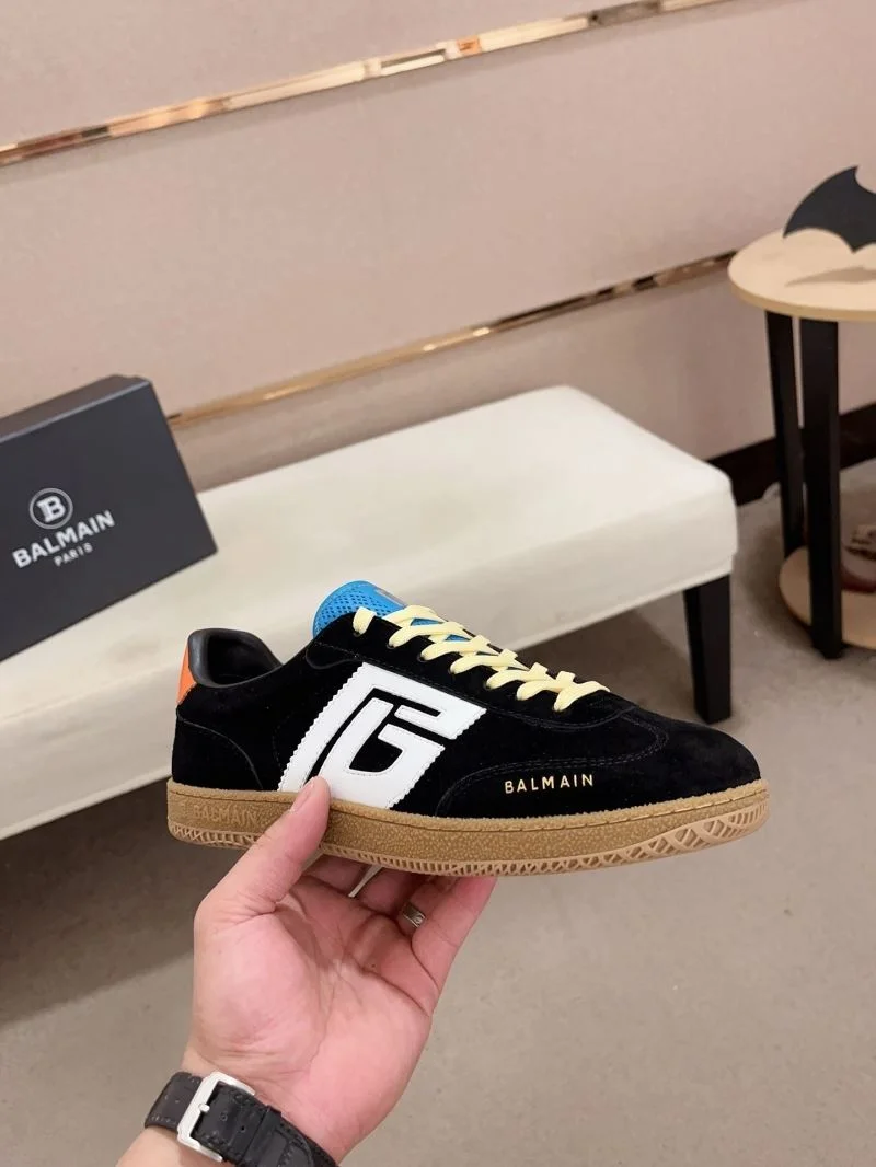 Reasonably priced Versace Low Shoes