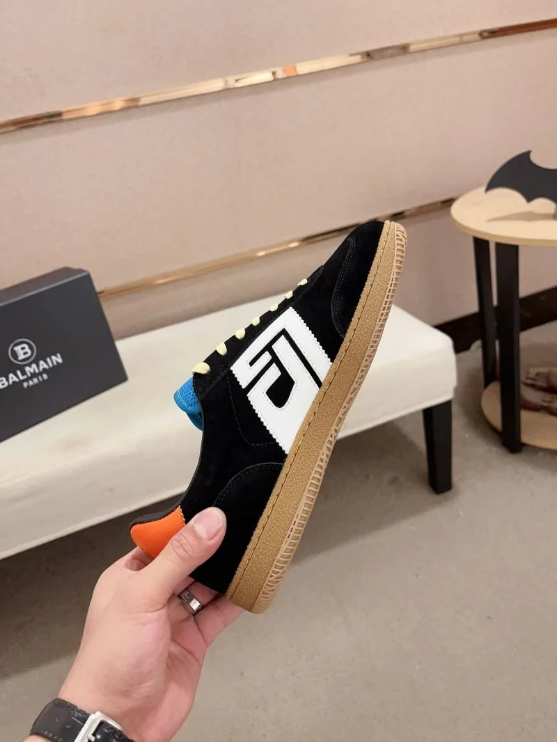 Reasonably priced Versace Low Shoes