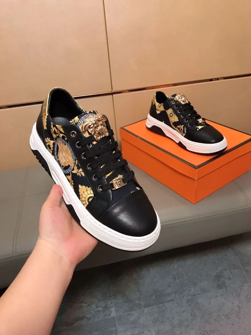 Top mirror Versace Low Shoes