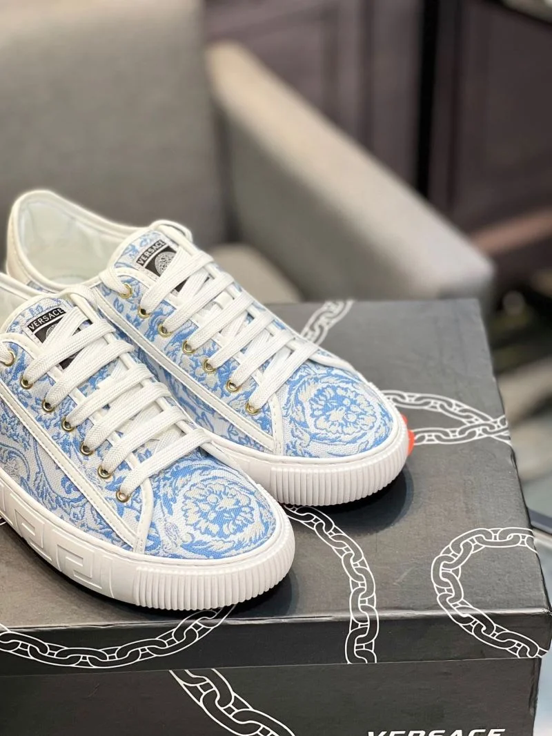Factory-made Versace Low Shoes
