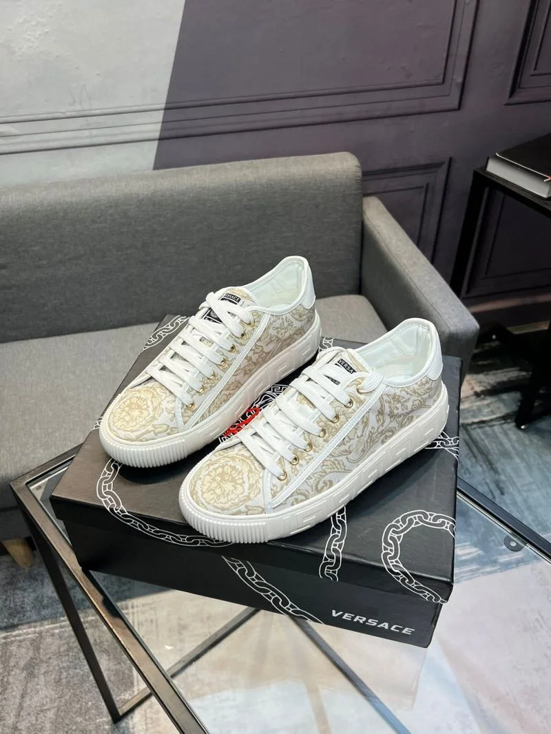 Low-cost Versace Low Shoes