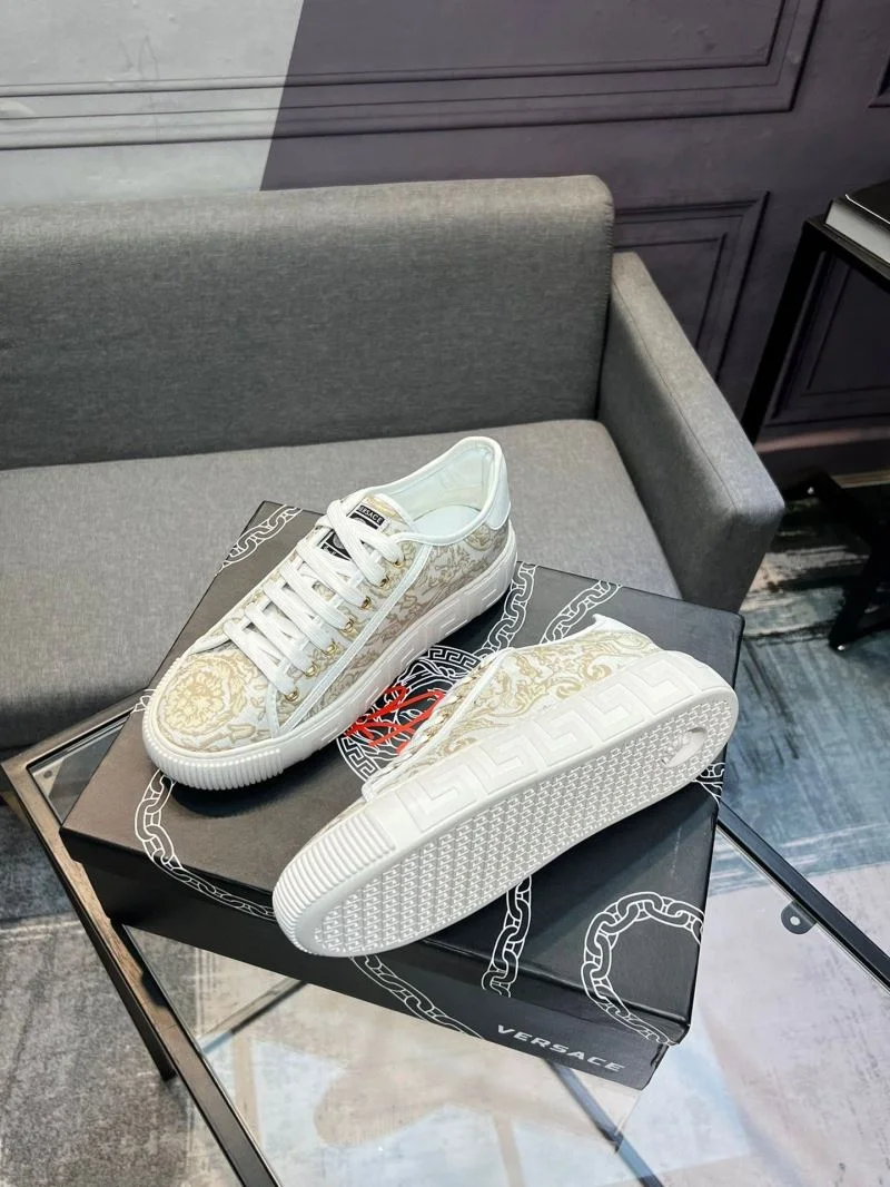 Low-cost Versace Low Shoes
