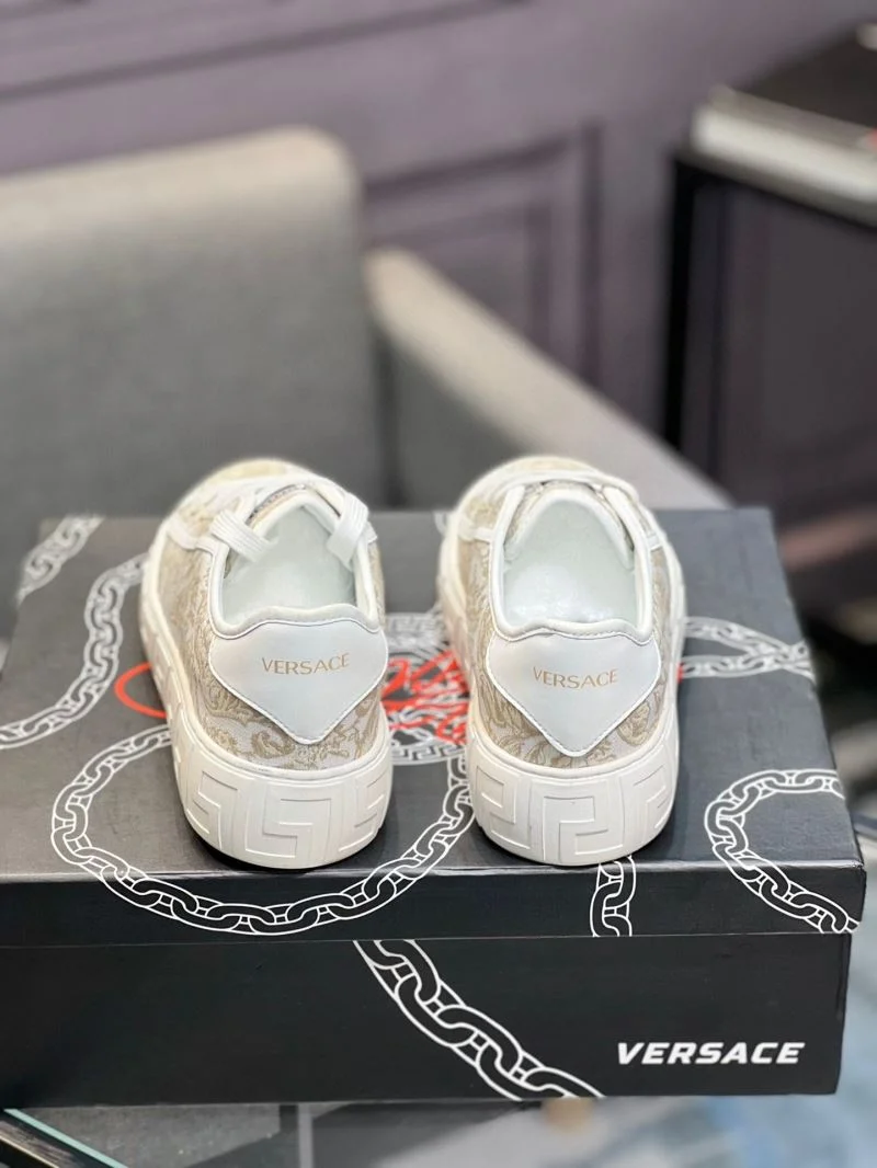 Low-cost Versace Low Shoes