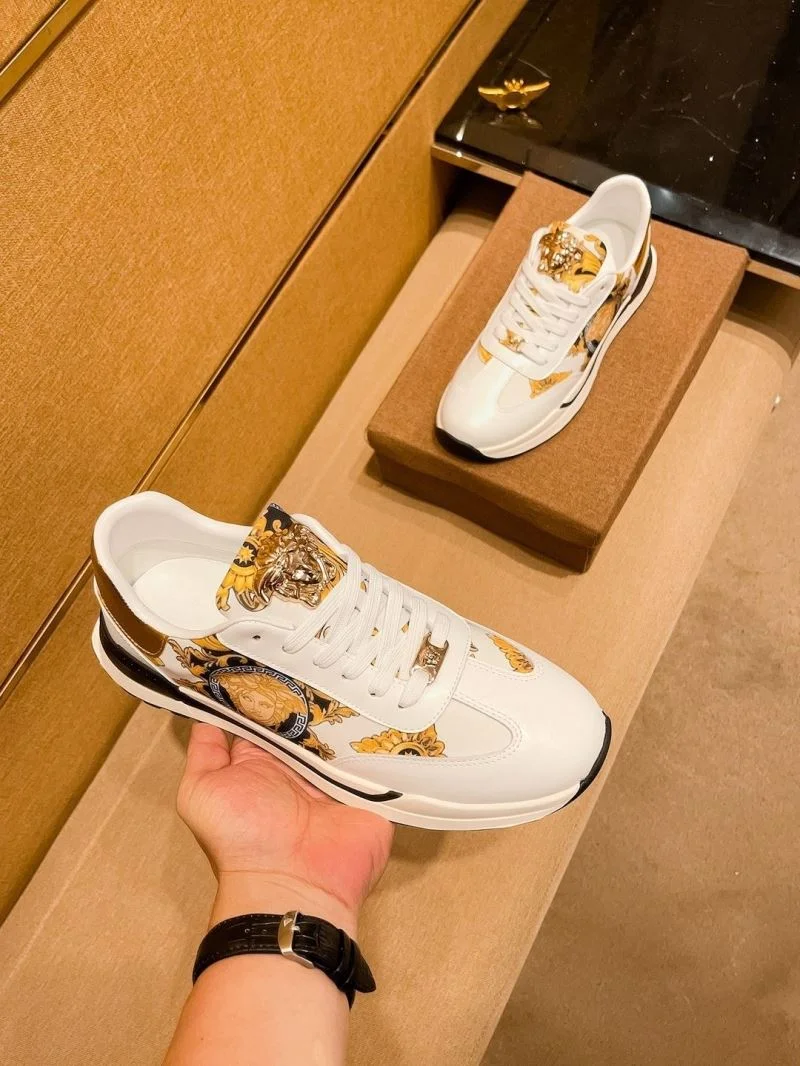 Precise copy Versace Low Shoes