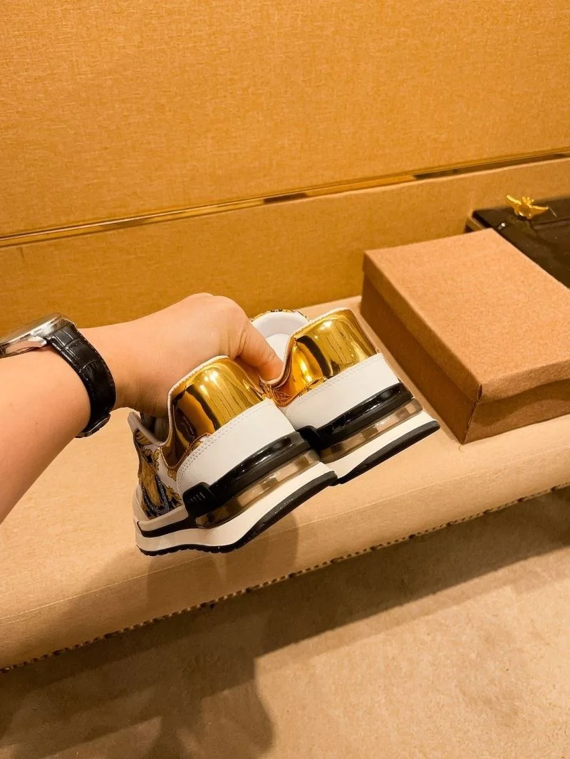 Precise copy Versace Low Shoes