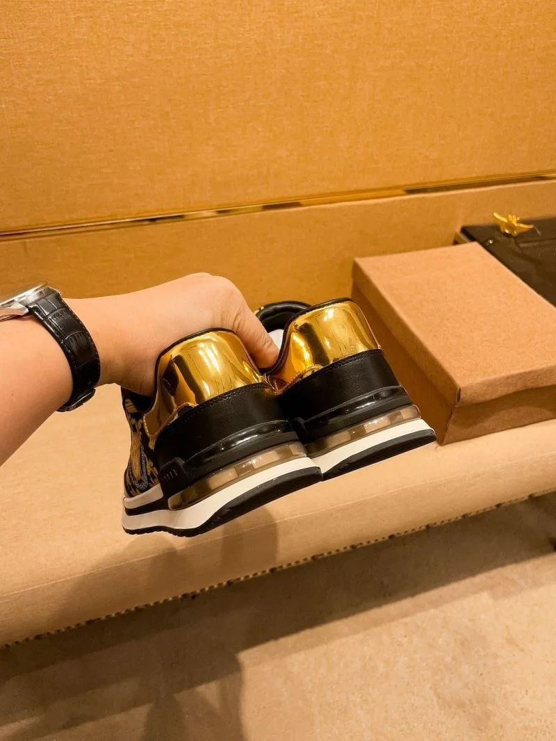 Bargain Versace Low Shoes