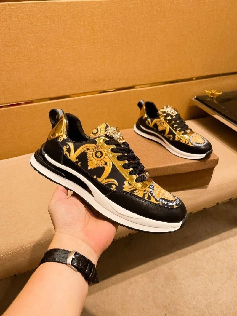Discounted Versace Low Shoes