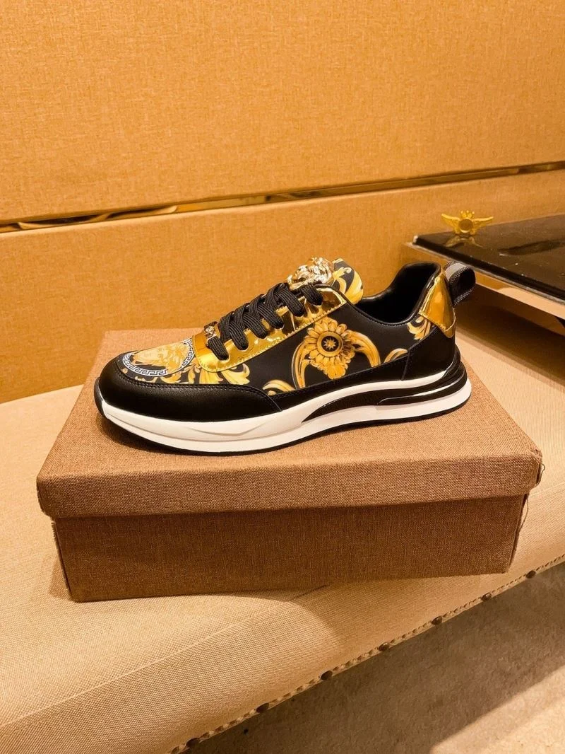 Discounted Versace Low Shoes