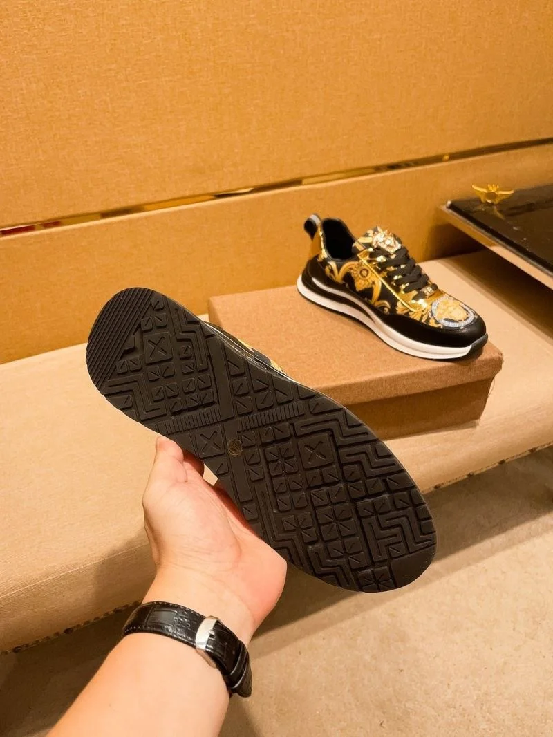Discounted Versace Low Shoes