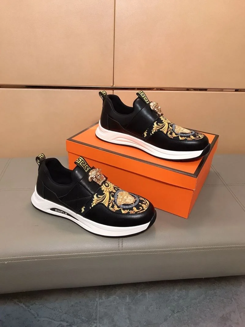 Precise copy Versace Low Shoes