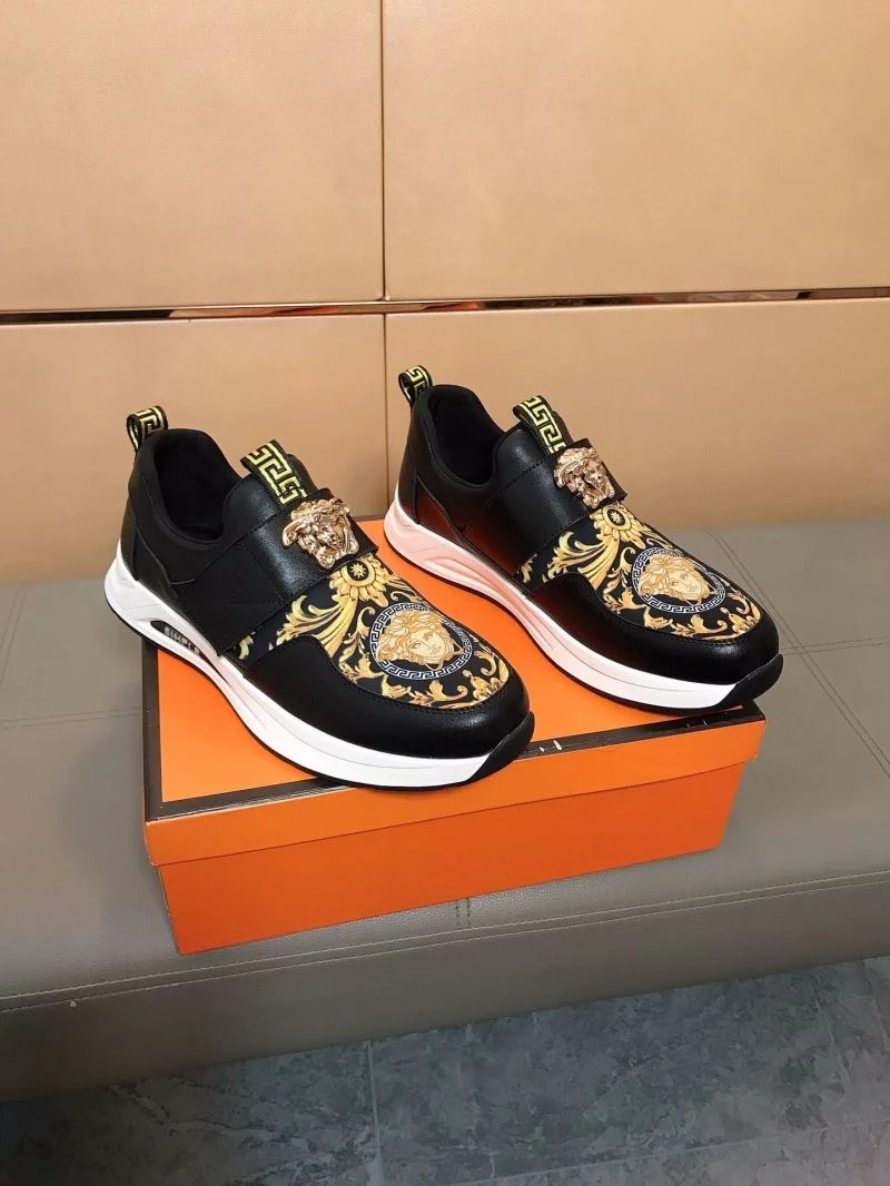 Precise copy Versace Low Shoes