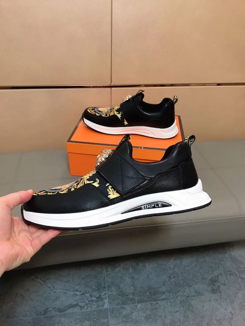 Precise copy Versace Low Shoes