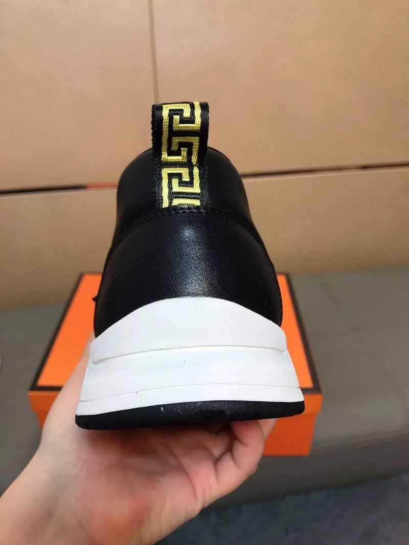Precise copy Versace Low Shoes