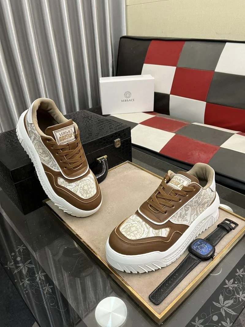 Discounted Versace Low Shoes