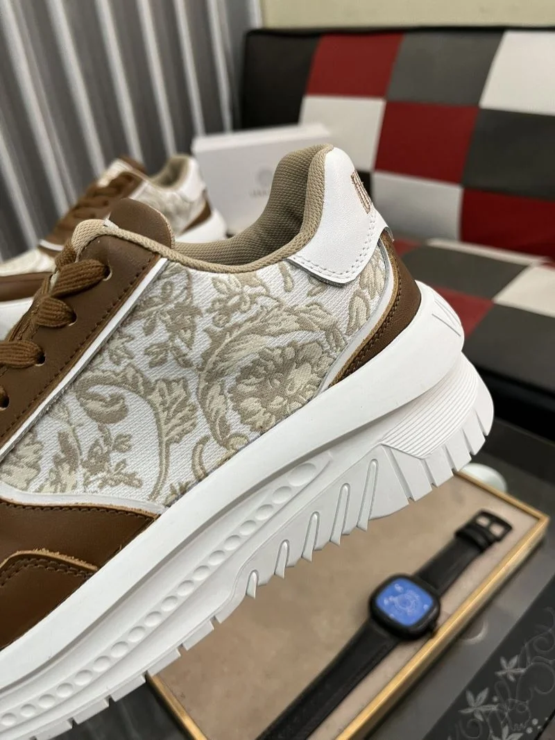 Discounted Versace Low Shoes