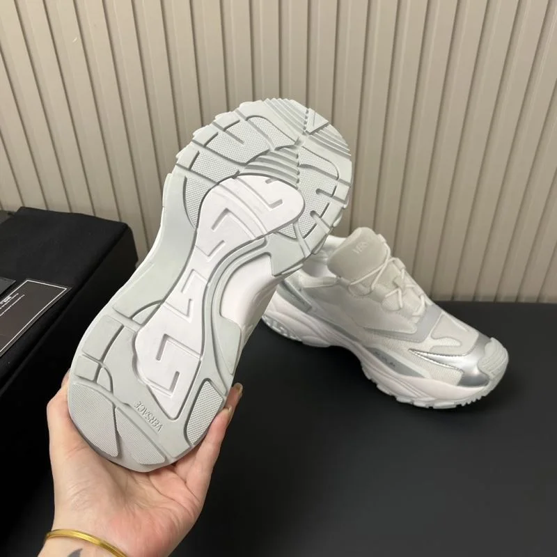 Discounted Versace Low Shoes