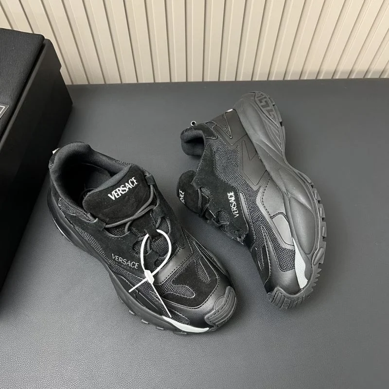 Top mirror Versace Low Shoes