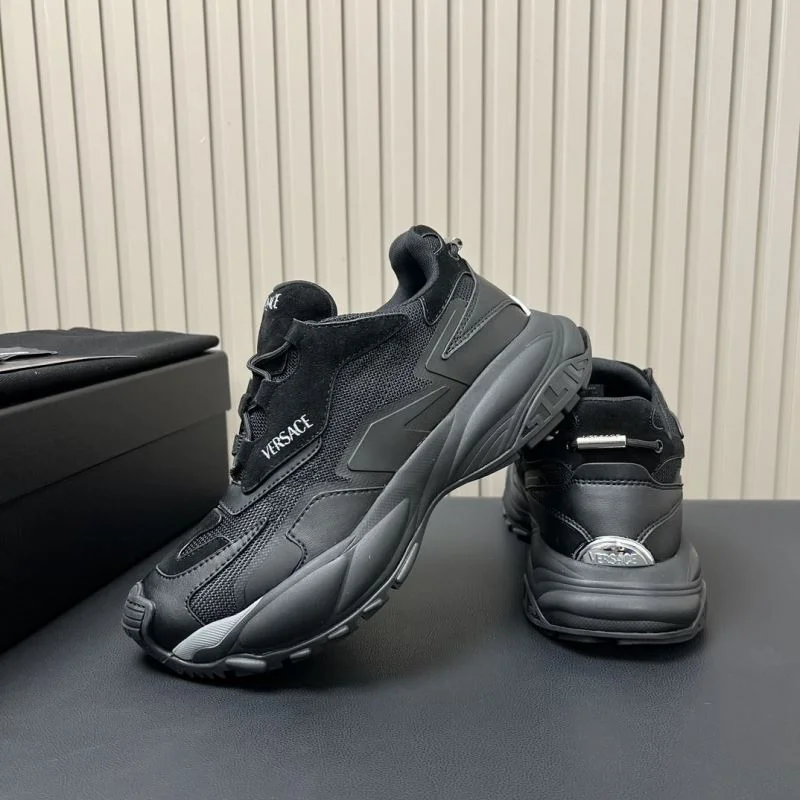 Top mirror Versace Low Shoes