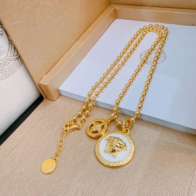 Low-cost Versace Necklaces