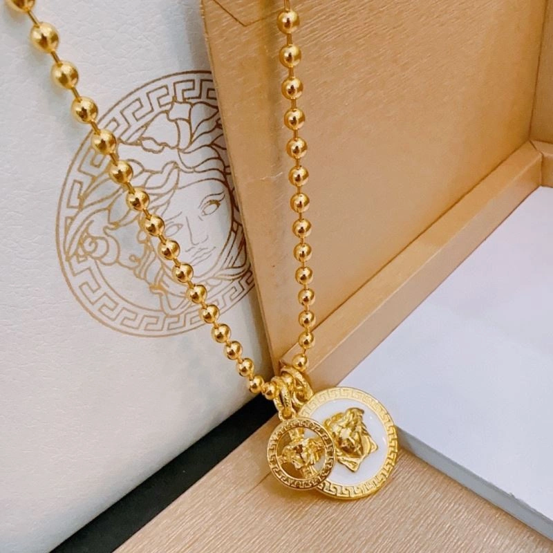 Low-cost Versace Necklaces