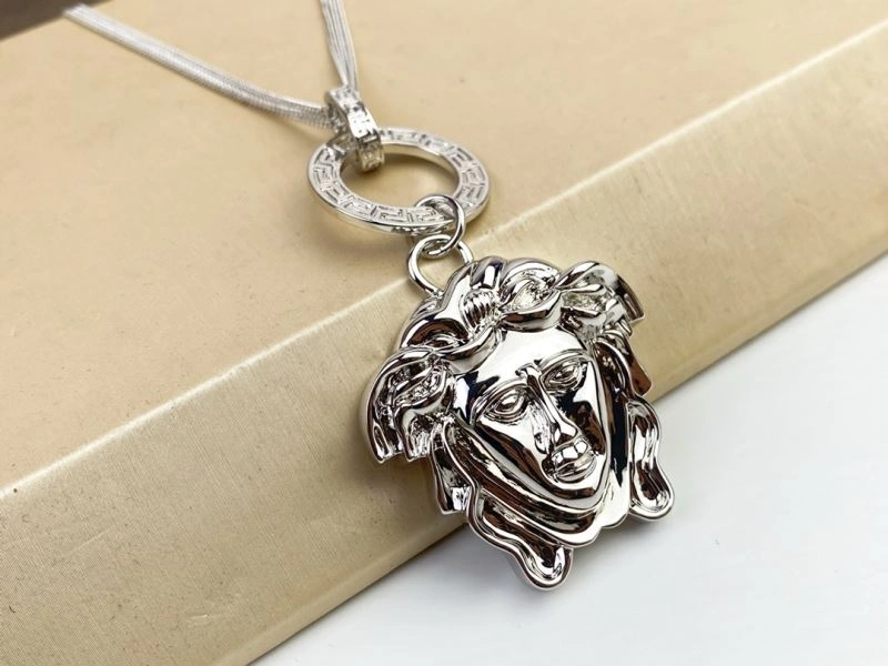 Perfect replica Versace Necklaces