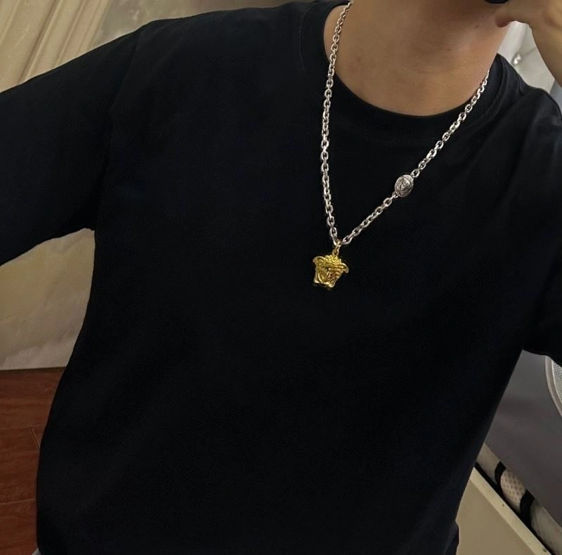 Inexpensive Versace Necklaces