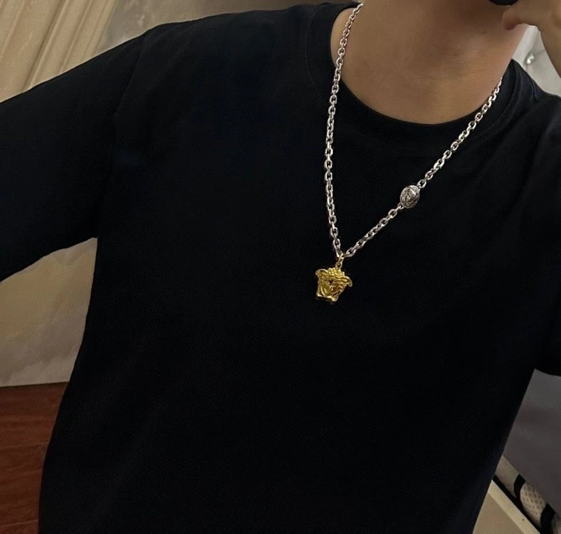 Inexpensive Versace Necklaces