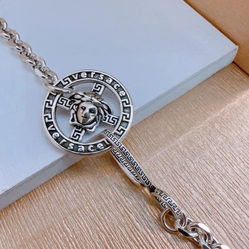 High fidelity Versace Necklaces