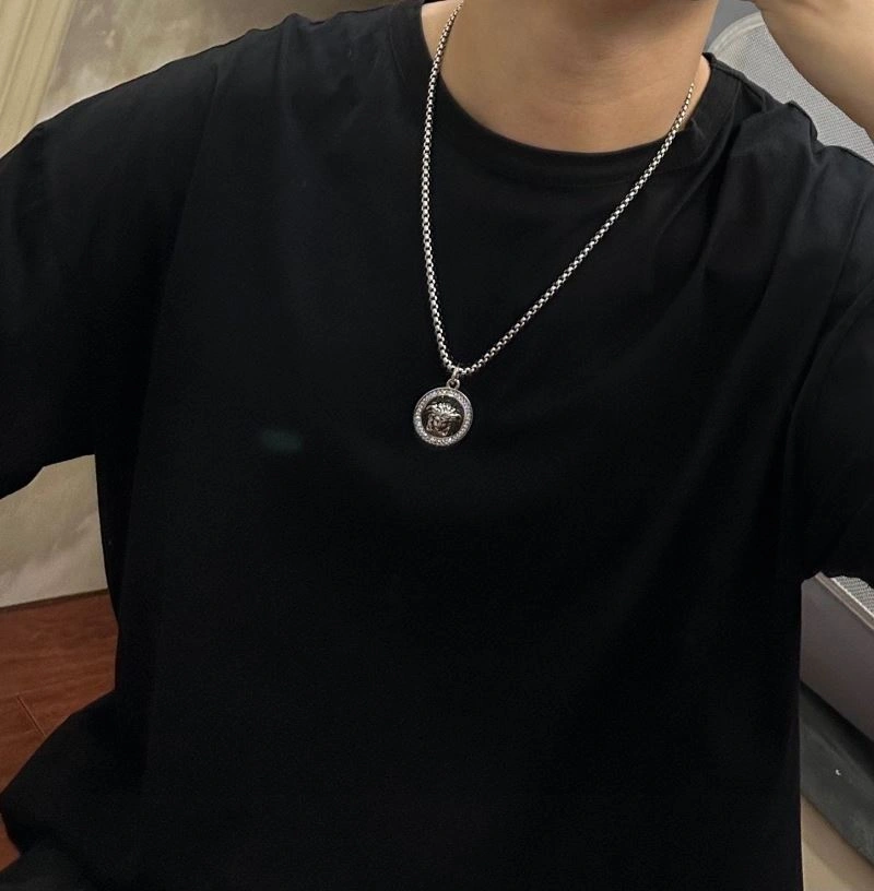 Factory-made Versace Necklaces
