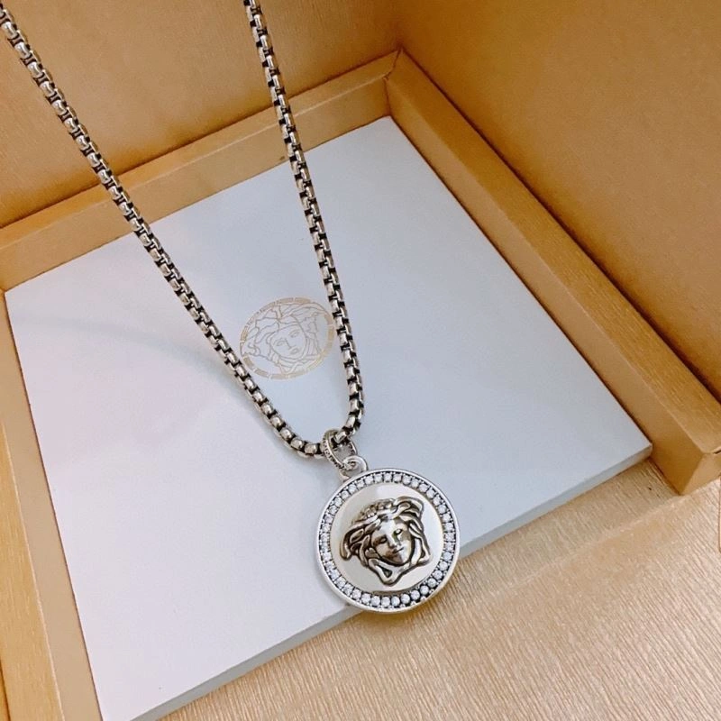 Factory-made Versace Necklaces