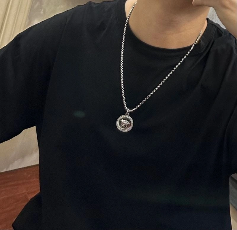 Factory-made Versace Necklaces