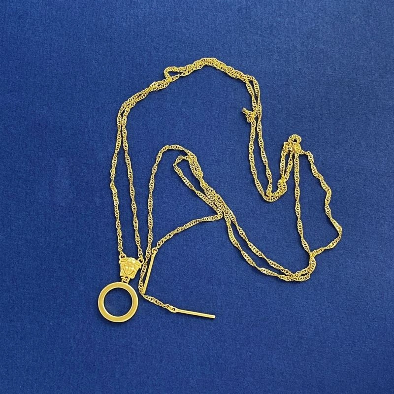 Low-cost Versace Necklaces