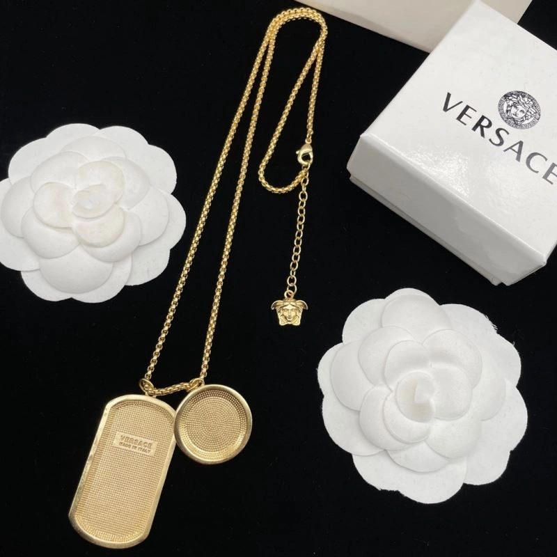 Accurate model Versace Necklaces