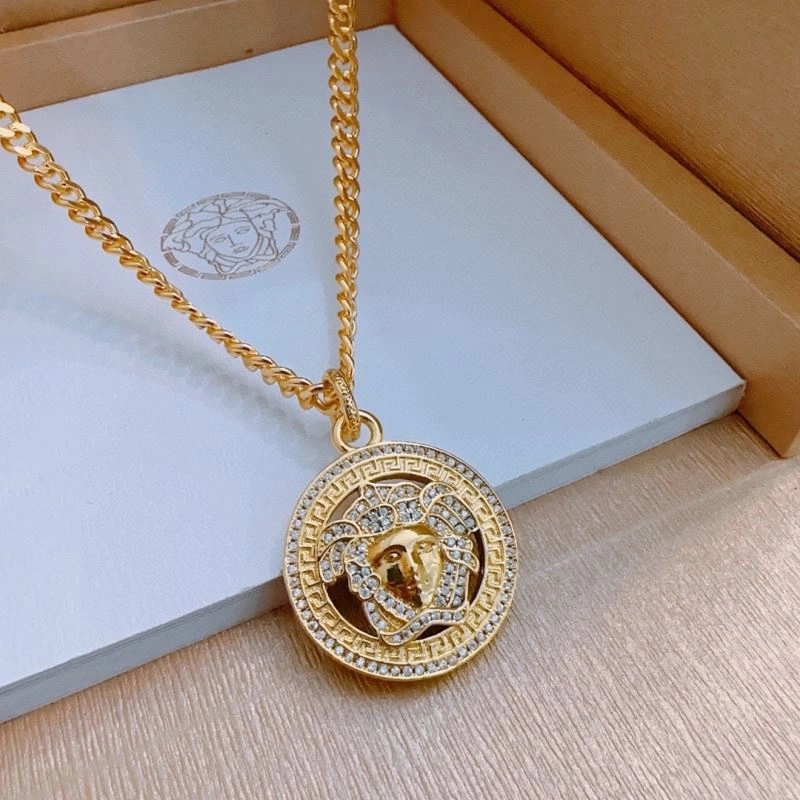 Precise copy Versace Necklaces