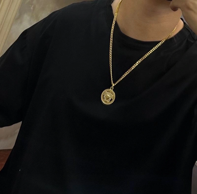 Precise copy Versace Necklaces