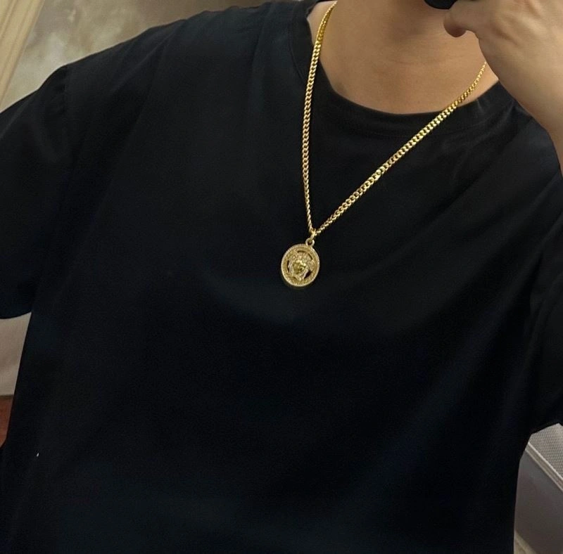 Precise copy Versace Necklaces
