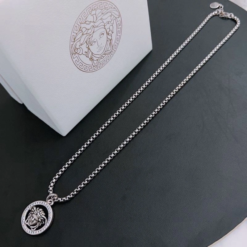 Low-cost Versace Necklaces