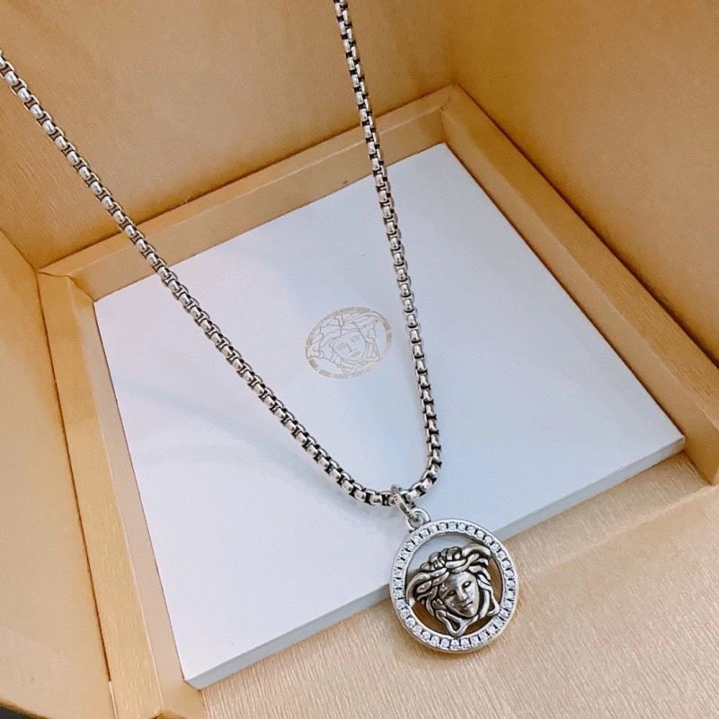 Low-cost Versace Necklaces