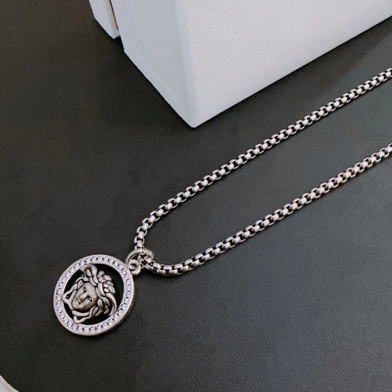 Low-cost Versace Necklaces