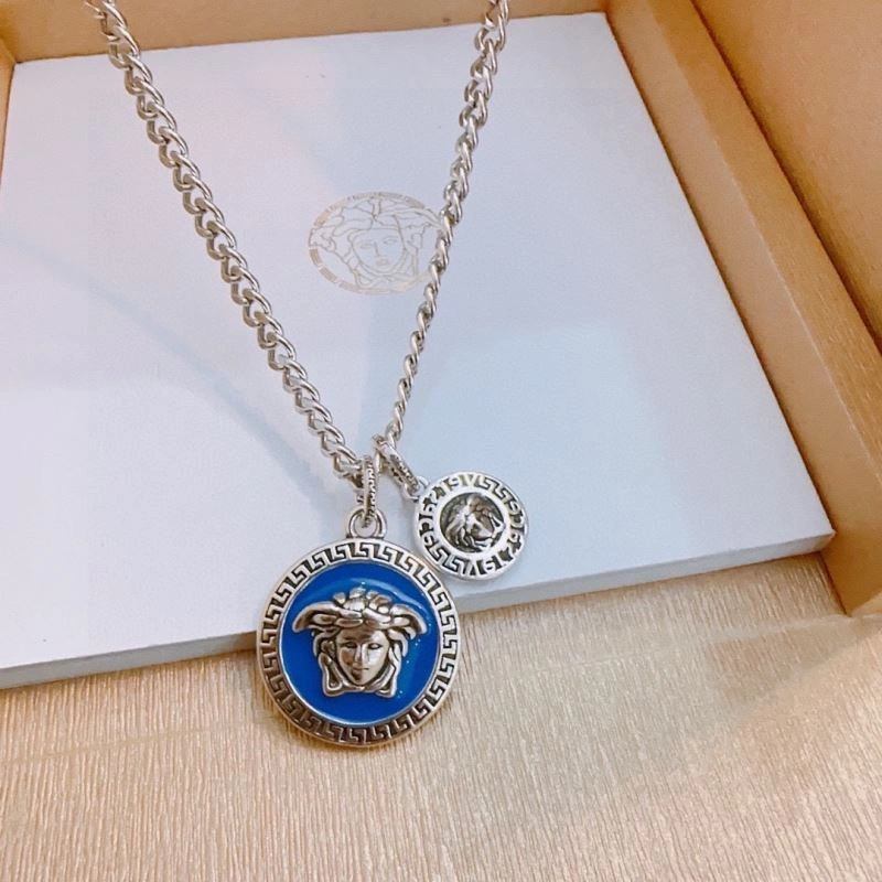 Precise copy Versace Necklaces