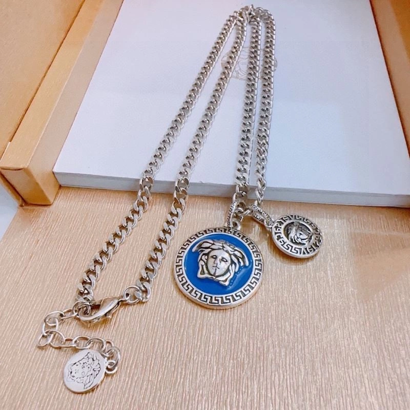 Precise copy Versace Necklaces