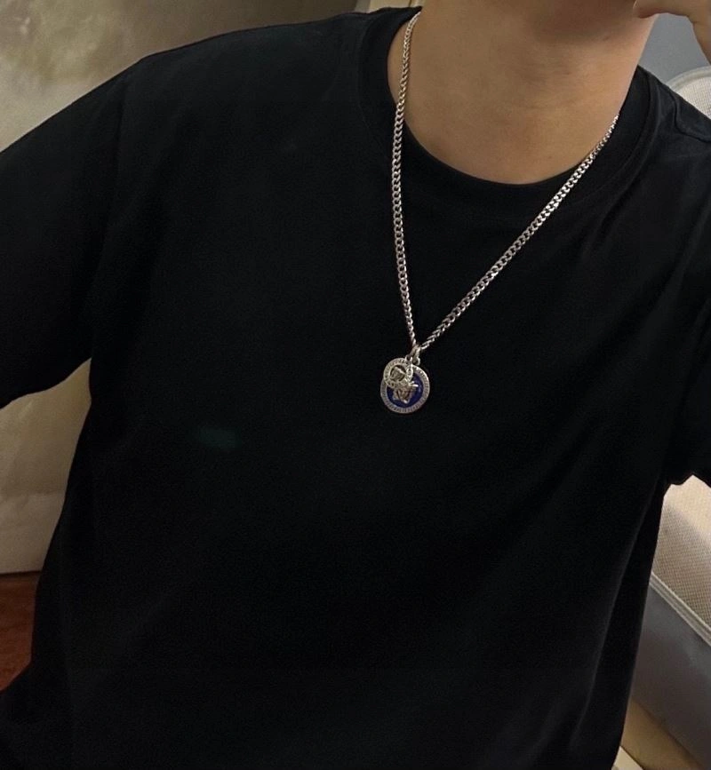 Precise copy Versace Necklaces