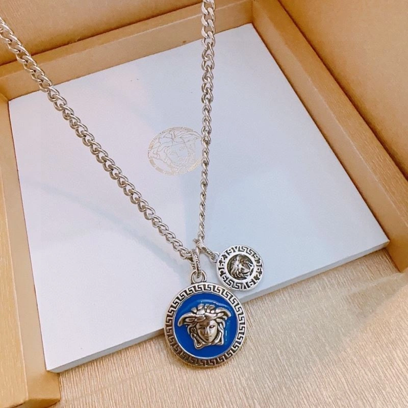 Precise copy Versace Necklaces