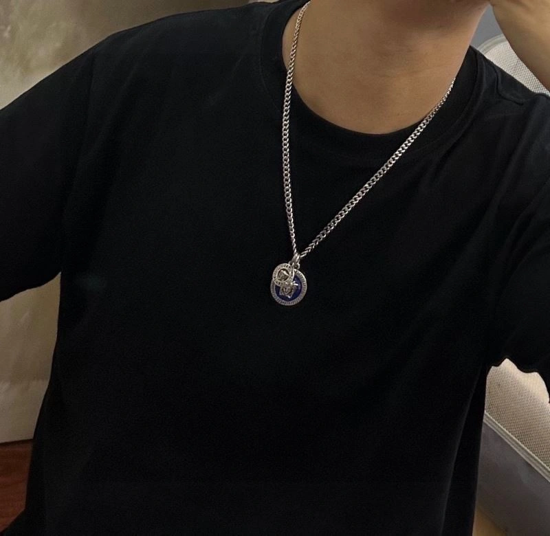 Precise copy Versace Necklaces