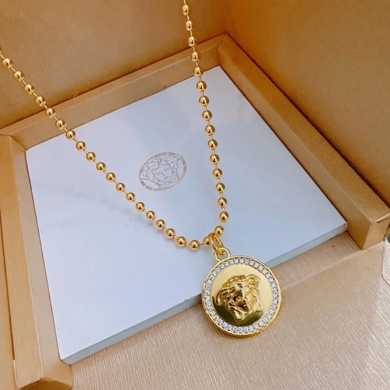 Precise copy Versace Necklaces