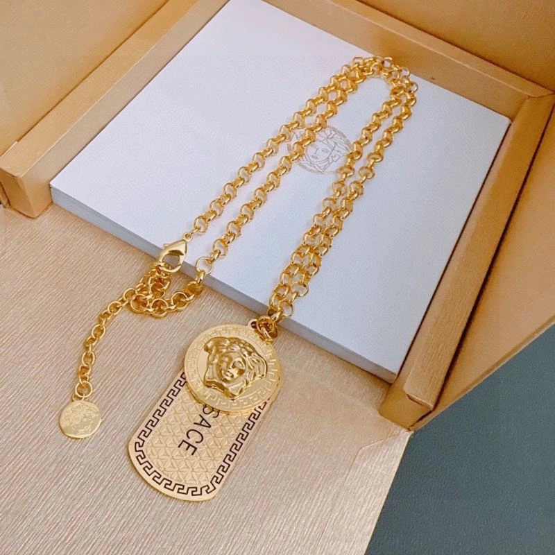 Accurate model Versace Necklaces