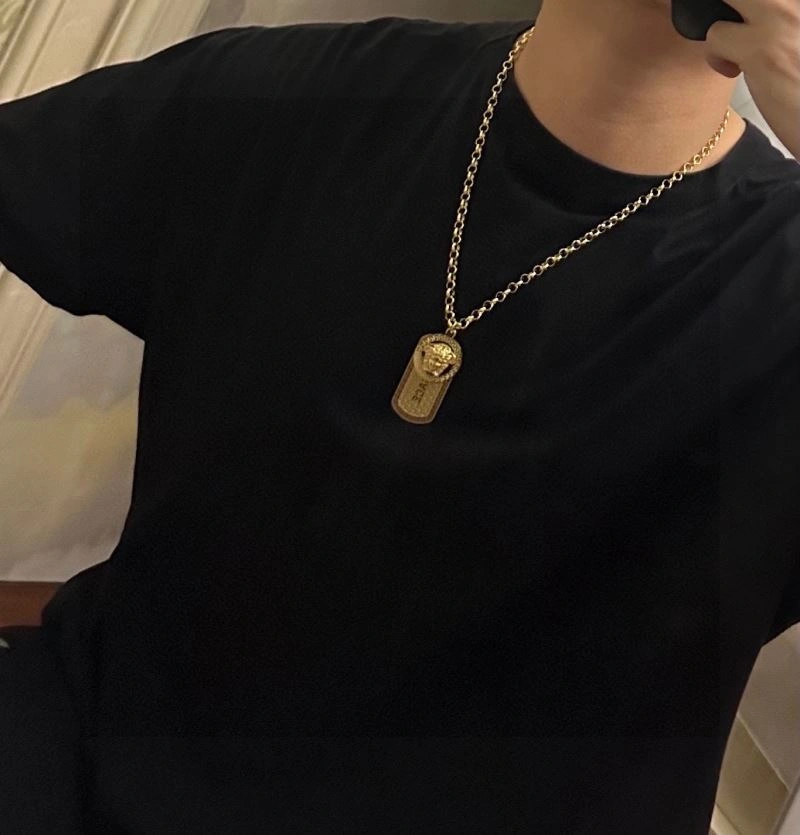 Accurate model Versace Necklaces