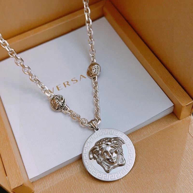 Exact replica Versace Necklaces