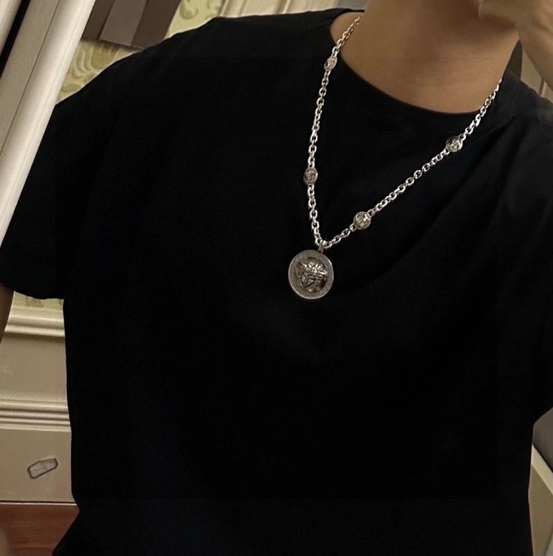 Exact replica Versace Necklaces