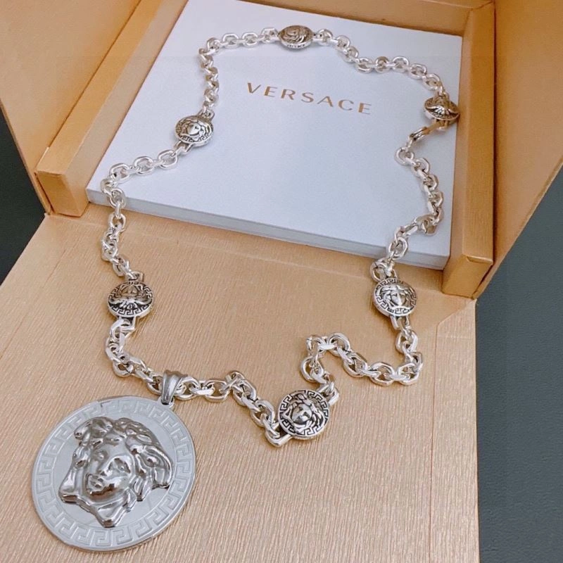 Exact replica Versace Necklaces
